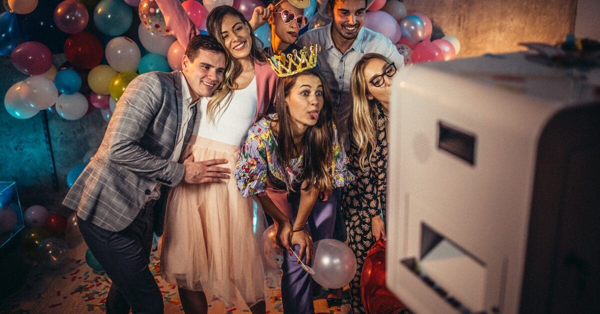 Top Benefits of Renting a GIF Photo Booth for Events in Canada